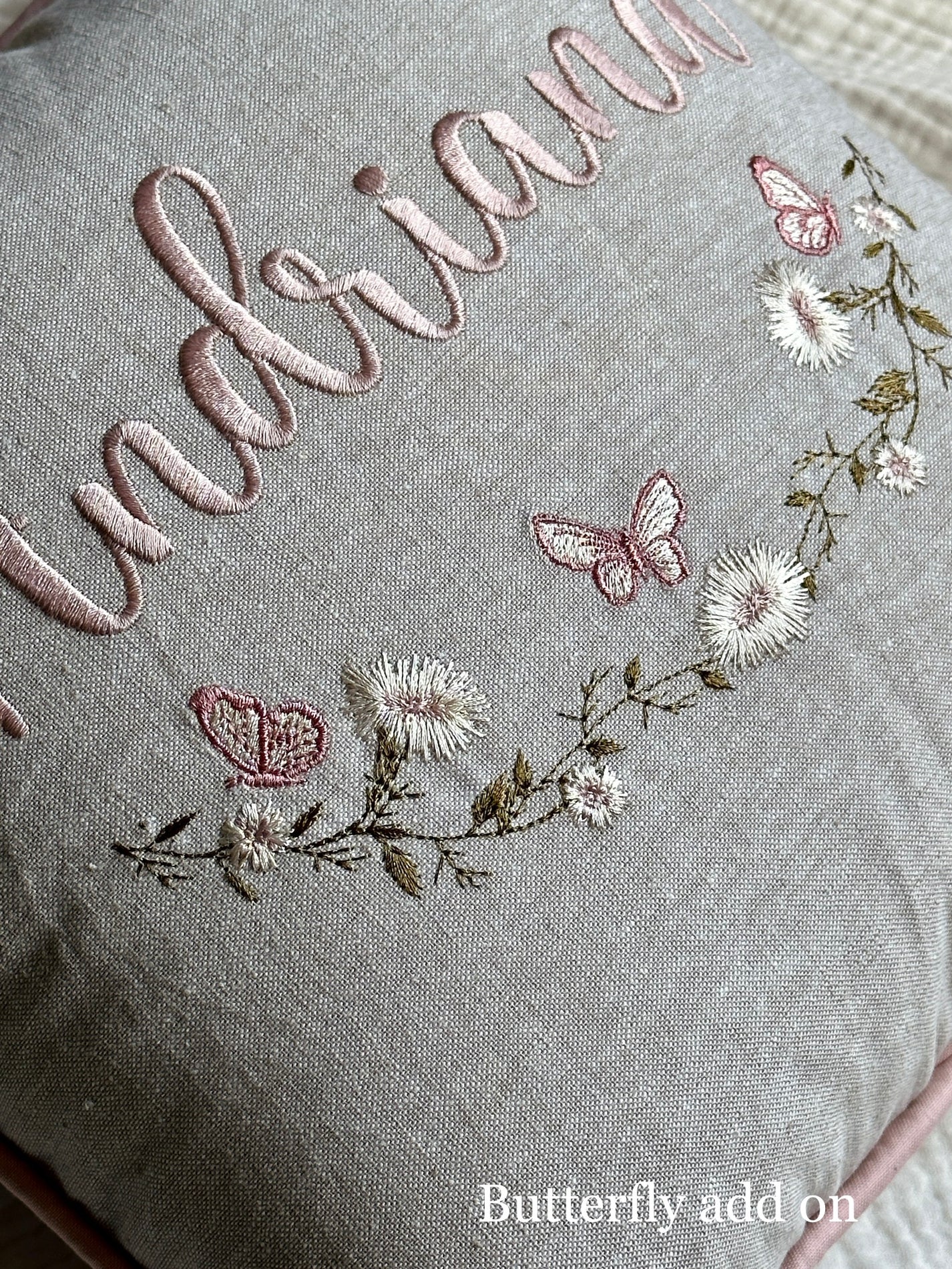The Daisy Cushion – Hilo and Bobbin